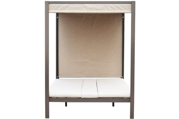 Poolside Daybed | Outdoor Daybeds | Outdoor Seating and Lounging ...